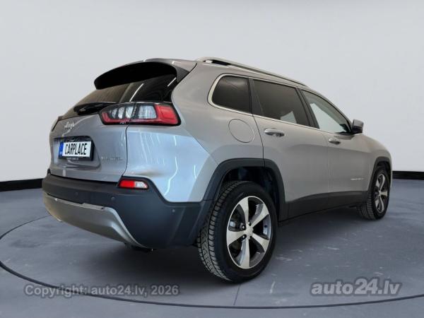 Pelēks Jeep Cherokee 2018 Tallina, ar dzinēja tilpumu 0.00 L un nobraukumu 166 tūkst. km par 15999 €, foto 5 vietnē AUTOMOTO.COM.LV