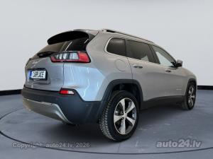 Grey Jeep Cherokee 2018 in Tallinn, with an engine capacity of 0.00 L and mileage of 166 thousand km for 15999 €, photo 5 on AUTOMOTO.COM.LV