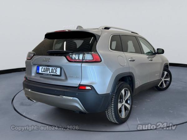 Pelēks Jeep Cherokee 2018 Tallina, ar dzinēja tilpumu 0.00 L un nobraukumu 166 tūkst. km par 15999 €, foto 7 vietnē AUTOMOTO.COM.LV