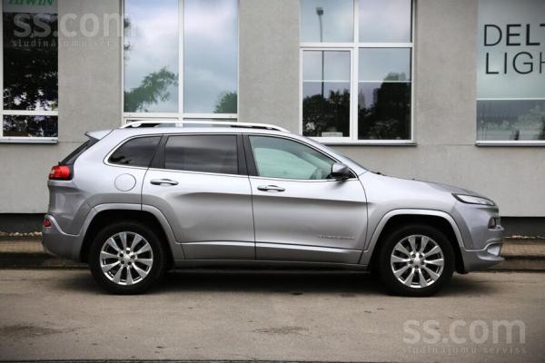 Pelēks Jeep Cherokee 2018 Rīga, ar dzinēja tilpumu 2.20 L un nobraukumu 176 tūkst. km par 13995 €, foto 3 vietnē AUTOMOTO.COM.LV