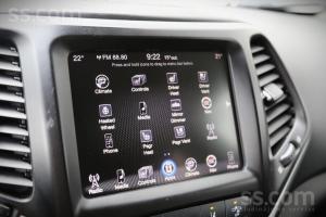 Grey Jeep Cherokee 2018 in Riga, with an engine capacity of 2.20 L and mileage of 176 thousand km for 13995 €, photo 14 on AUTOMOTO.COM.LV