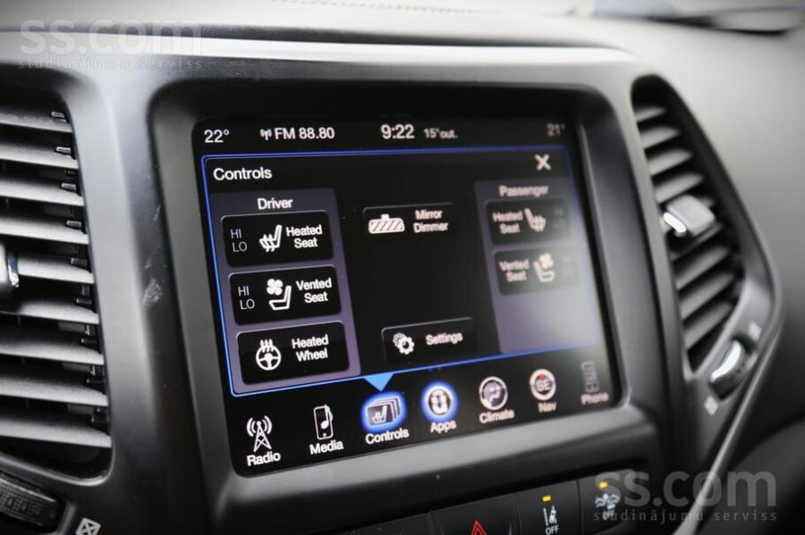 Grey Jeep Cherokee 2018 in Riga, with an engine capacity of 2.20 L and mileage of 176 thousand km for 13995 €, photo 15 on AUTOMOTO.COM.LV