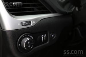 Grey Jeep Cherokee 2018 in Riga, with an engine capacity of 2.20 L and mileage of 176 thousand km for 13995 €, photo 23 on AUTOMOTO.COM.LV