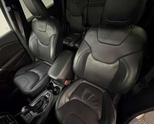 Grey Jeep Cherokee 2018 in Marijampole, with an engine capacity of 2.17 L and mileage of 168 thousand km for 13350 €, photo 28 on AUTOMOTO.COM.LV