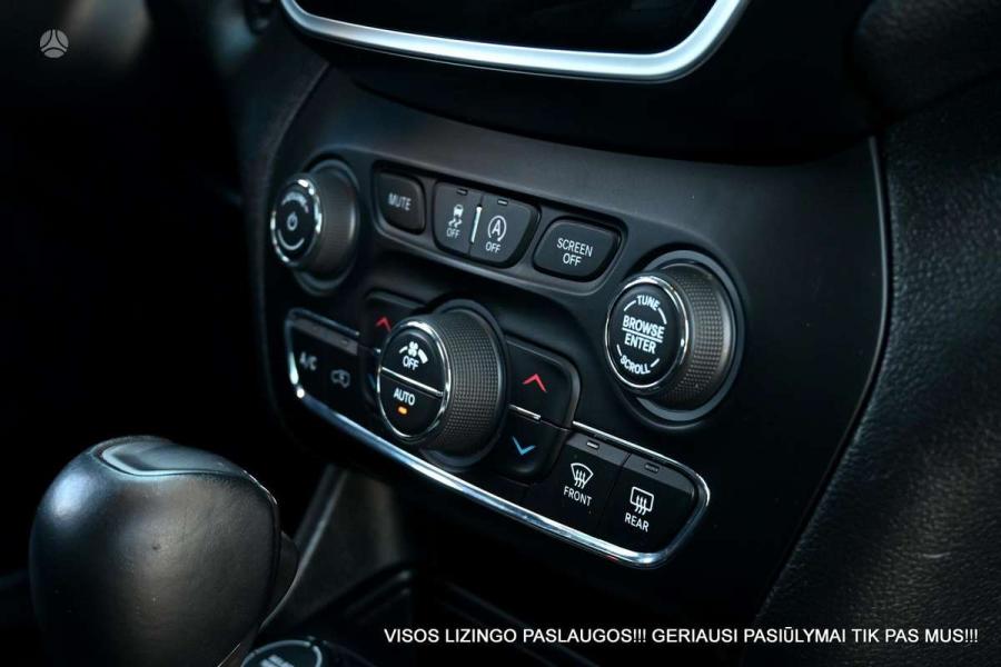 Pelēks Jeep Cherokee 2019 Kretinga, ar dzinēja tilpumu 3.24 L un nobraukumu 129 tūkst. km par 15499 €, foto 30 vietnē AUTOMOTO.COM.LV