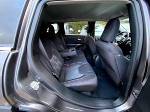 Grey Jeep Cherokee 2019 in Vilnius, with an engine capacity of 2.40 L and mileage of 127 thousand km for 13700 €, photo 14 on AUTOMOTO.COM.LV