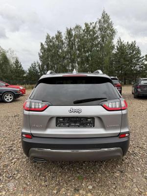 Pelēks Jeep Cherokee 2019 Viļņa, ar dzinēja tilpumu 2.18 L un nobraukumu 150 tūkst. km par 13250 €, foto 7 vietnē AUTOMOTO.COM.LV