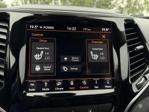 Pelēks Jeep Cherokee 2019 Viļņa, ar dzinēja tilpumu 2.18 L un nobraukumu 150 tūkst. km par 13250 €, foto 20 vietnē AUTOMOTO.COM.LV