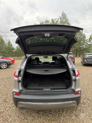 Pelēks Jeep Cherokee 2019 Viļņa, ar dzinēja tilpumu 2.18 L un nobraukumu 150 tūkst. km par 13250 €, foto 34 vietnē AUTOMOTO.COM.LV