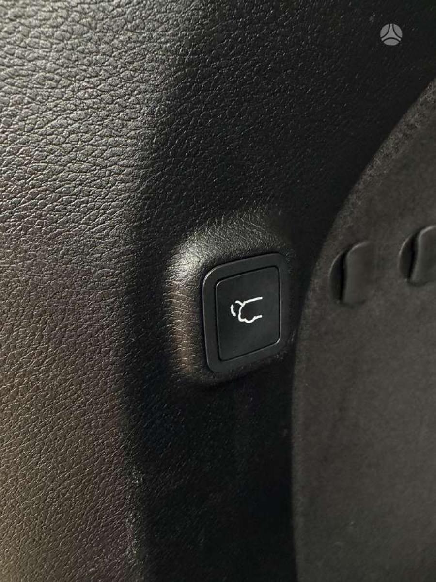 Pelēks Jeep Cherokee 2019 Viļņa, ar dzinēja tilpumu 2.18 L un nobraukumu 150 tūkst. km par 13250 €, foto 36 vietnē AUTOMOTO.COM.LV