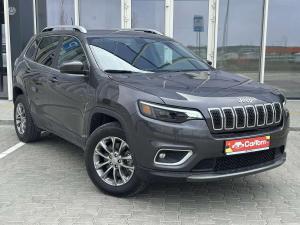 Pelēks Jeep Cherokee 2020 Viļņa, ar dzinēja tilpumu 2.36 L un nobraukumu 96 tūkst. km par 13000 €, foto  vietnē AUTOMOTO.COM.LV