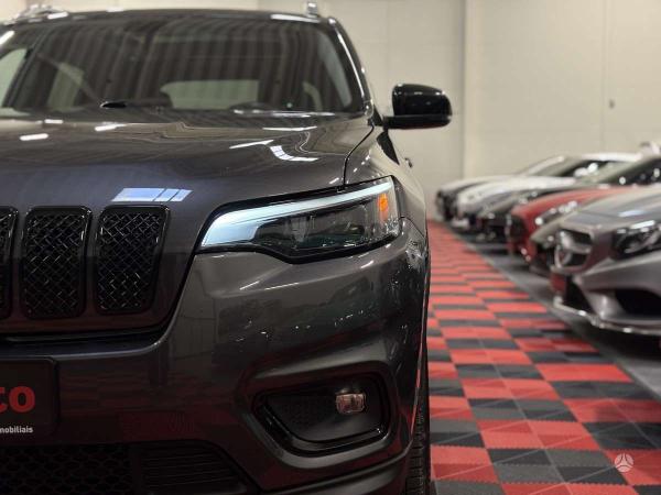 Джип Чероки 2020 в Вильнюс на AUTOMOTO.COM.LV Серый Джип Чероки 2020 в Вильнюс, объемом двигателя 3.24 л и пробегом 130 тыс. км за 19790 €, фото 8 на AUTOMOTO.COM.LV