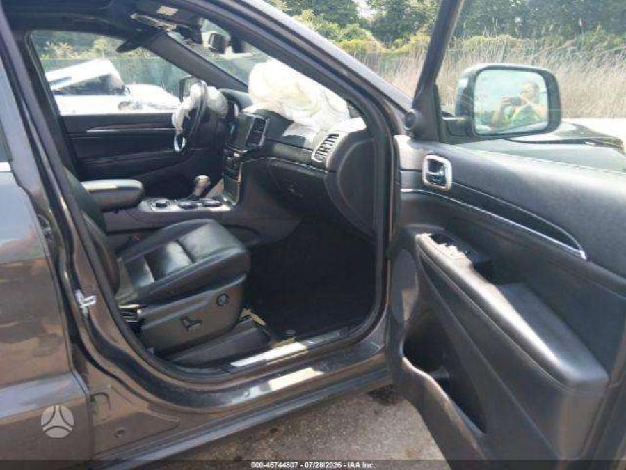 Pelēks Jeep Cherokee 2021 Klaipėda, ar dzinēja tilpumu 3.60 L un nobraukumu 119 tūkst. km par 7950 €, foto 6 vietnē AUTOMOTO.COM.LV