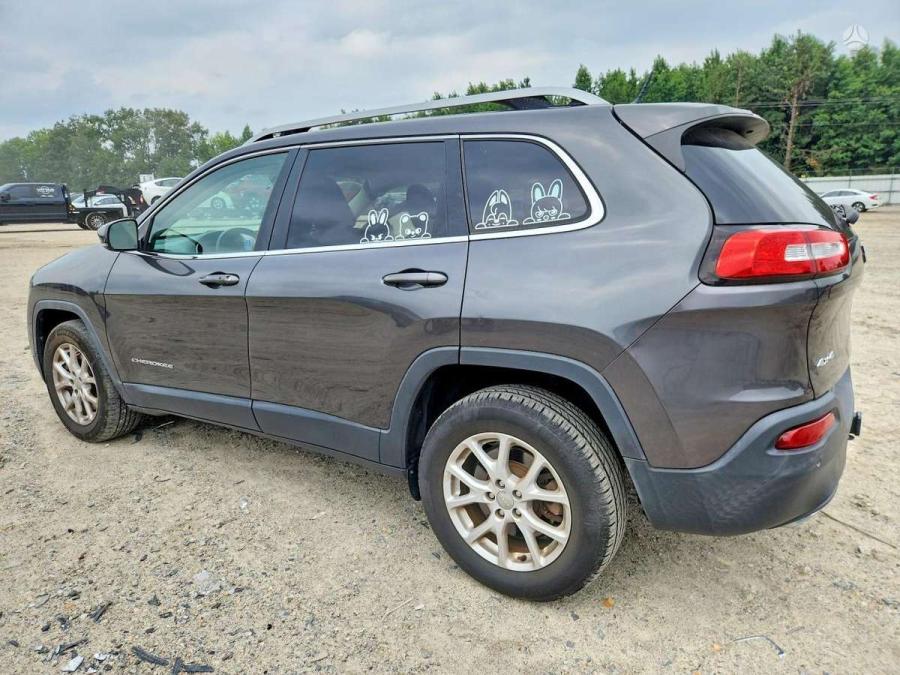 Pelēks Jeep Cherokee 2015 Viļņa, ar dzinēja tilpumu 3.20 L un nobraukumu 138 tūkst. km par 5600 €, foto 6 vietnē AUTOMOTO.COM.LV