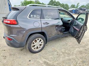 Pelēks Jeep Cherokee 2015 Viļņa, ar dzinēja tilpumu 3.20 L un nobraukumu 138 tūkst. km par 5600 €, foto 7 vietnē AUTOMOTO.COM.LV