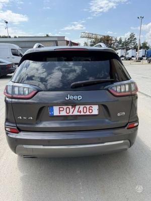 Pelēks Jeep Cherokee 2018 Viļņa, ar dzinēja tilpumu 2.20 L un nobraukumu 250 tūkst. km par 12700 €, foto 6 vietnē AUTOMOTO.COM.LV