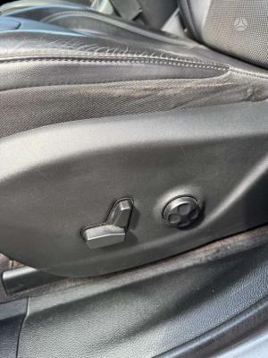 Pelēks Jeep Cherokee 2018 Viļņa, ar dzinēja tilpumu 2.20 L un nobraukumu 250 tūkst. km par 12700 €, foto 13 vietnē AUTOMOTO.COM.LV