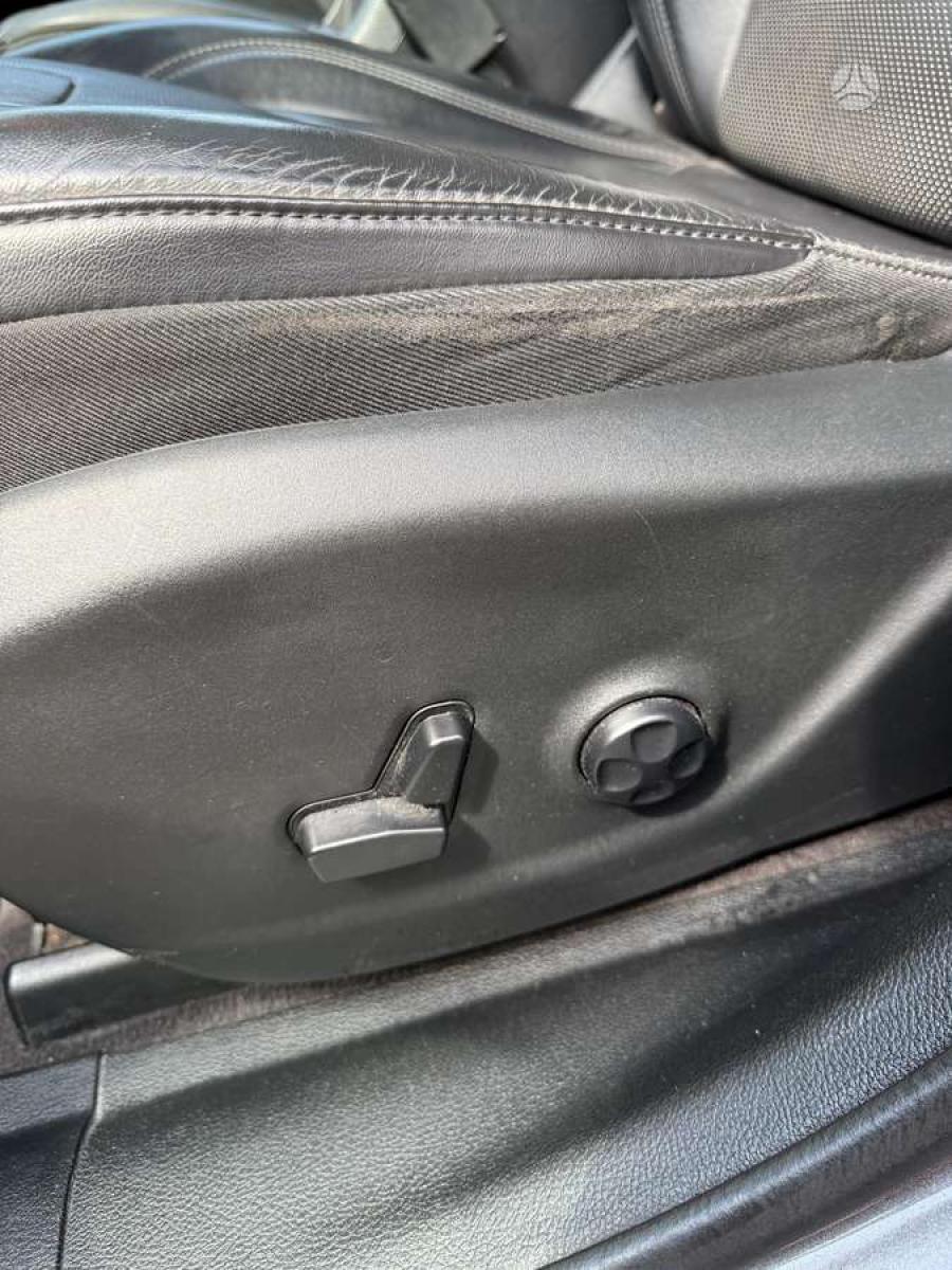 Pelēks Jeep Cherokee 2018 Viļņa, ar dzinēja tilpumu 2.20 L un nobraukumu 250 tūkst. km par 12700 €, foto 13 vietnē AUTOMOTO.COM.LV