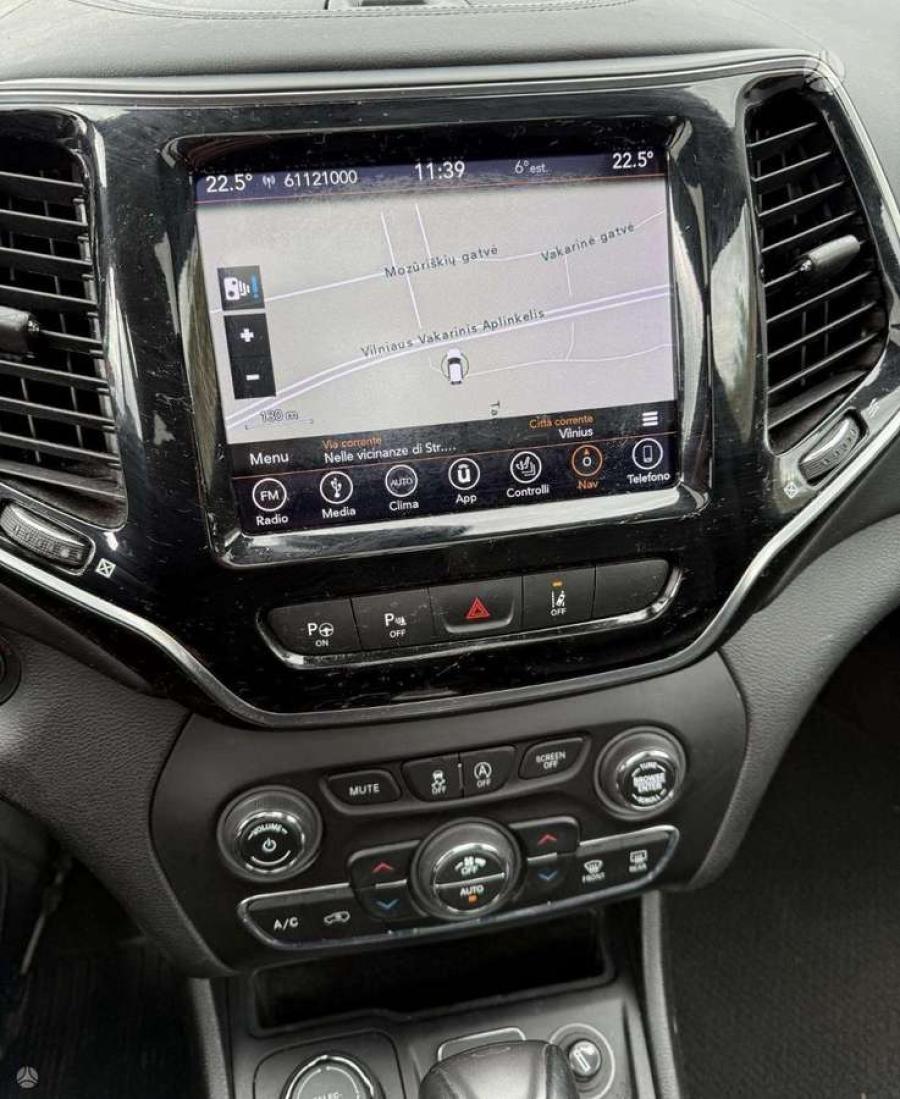 Pelēks Jeep Cherokee 2018 Viļņa, ar dzinēja tilpumu 2.20 L un nobraukumu 250 tūkst. km par 12700 €, foto 17 vietnē AUTOMOTO.COM.LV