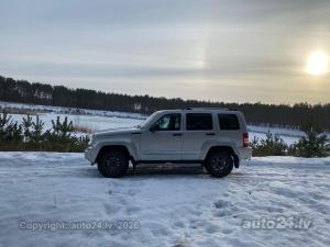 Grey Jeep Cherokee 2009 in Narva, with an engine capacity of 2.80 L and mileage of 0 thousand km for 5500 €, photo 5 on AUTOMOTO.COM.LV