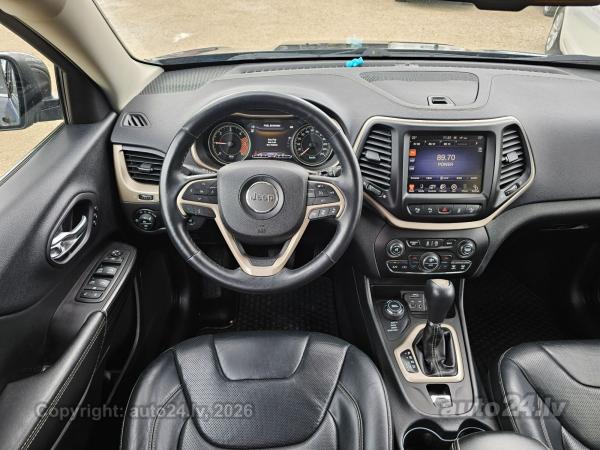 Pelēks Jeep Cherokee 2014 Tartu, ar dzinēja tilpumu 2.00 L un nobraukumu 215 tūkst. km par 8990 €, foto 9 vietnē AUTOMOTO.COM.LV