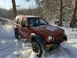Oranžs Jeep Cherokee 2005 Viļņa, ar dzinēja tilpumu 3.70 L un nobraukumu 244 tūkst. km par 6499 €, foto  vietnē AUTOMOTO.COM.LV