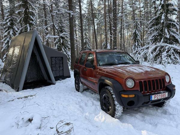 Oranžs Jeep Cherokee 2005 Viļņa, ar dzinēja tilpumu 3.70 L un nobraukumu 244 tūkst. km par 6499 €, foto 5 vietnē AUTOMOTO.COM.LV