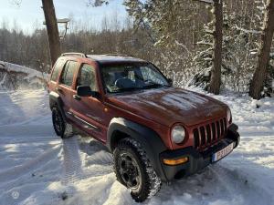 Oranžs Jeep Cherokee 2005 Viļņa, ar dzinēja tilpumu 3.70 L un nobraukumu 244 tūkst. km par 6299 €, foto  vietnē AUTOMOTO.COM.LV