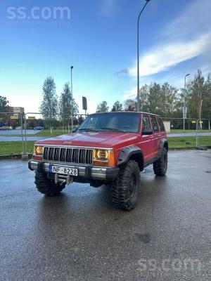 Sarkans Jeep Cherokee 1993 Jelgava, ar dzinēja tilpumu 4.00 L un nobraukumu 270 tūkst. km par 4500 €, foto 3 vietnē AUTOMOTO.COM.LV