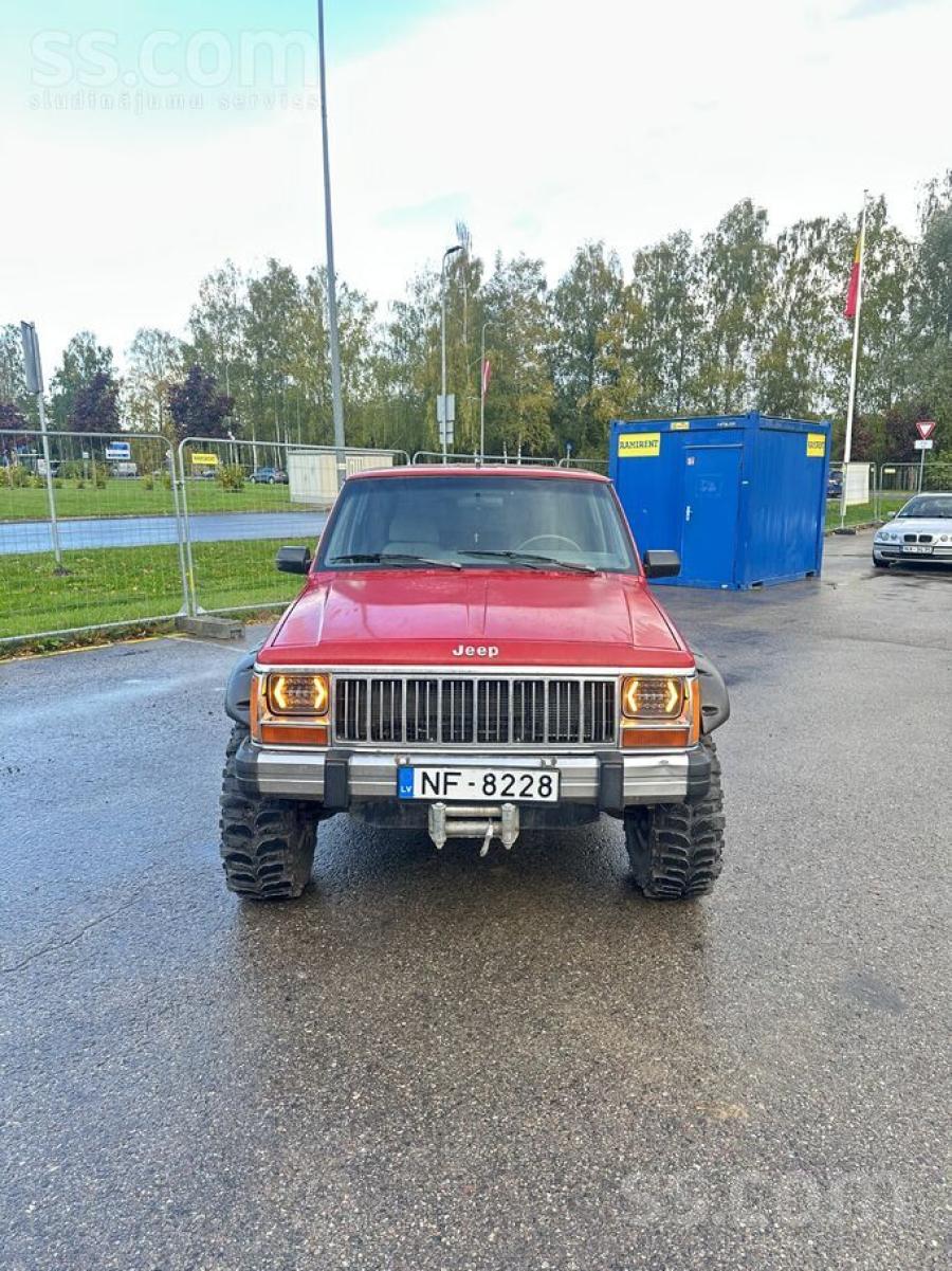 Sarkans Jeep Cherokee 1993 Jelgava, ar dzinēja tilpumu 4.00 L un nobraukumu 270 tūkst. km par 4500 €, foto 7 vietnē AUTOMOTO.COM.LV