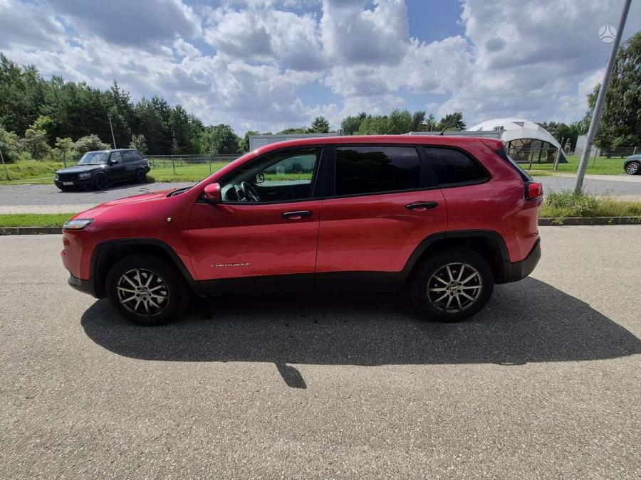 Sarkans Jeep Cherokee 2014 Viļņa, ar dzinēja tilpumu 2.40 L un nobraukumu 203 tūkst. km par 6900 €, foto 3 vietnē AUTOMOTO.COM.LV
