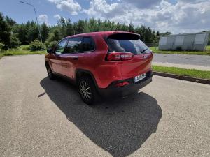 Sarkans Jeep Cherokee 2014 Viļņa, ar dzinēja tilpumu 2.40 L un nobraukumu 203 tūkst. km par 6900 €, foto 4 vietnē AUTOMOTO.COM.LV