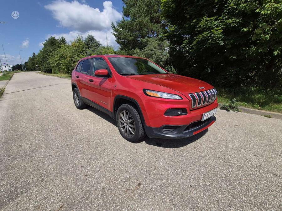 Sarkans Jeep Cherokee 2014 Viļņa, ar dzinēja tilpumu 2.40 L un nobraukumu 203 tūkst. km par 6900 €, foto 8 vietnē AUTOMOTO.COM.LV