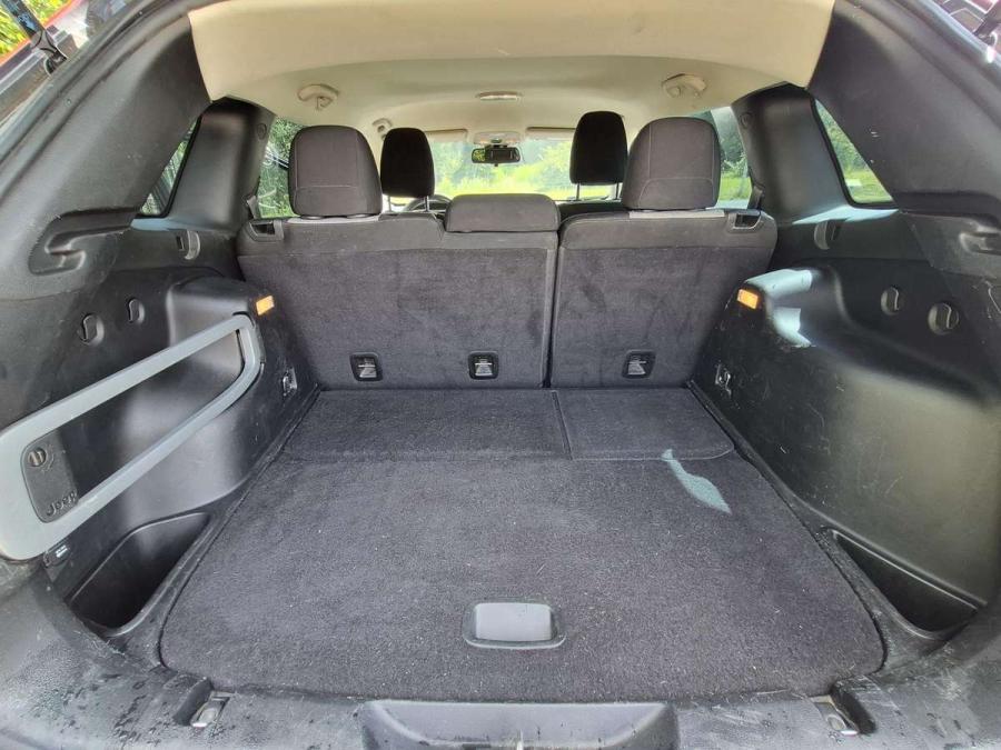 Sarkans Jeep Cherokee 2014 Viļņa, ar dzinēja tilpumu 2.40 L un nobraukumu 203 tūkst. km par 6900 €, foto 16 vietnē AUTOMOTO.COM.LV