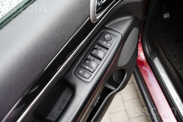 Sarkans Jeep Cherokee 2017 Rīga, ar dzinēja tilpumu 3.00 L un nobraukumu 140 tūkst. km par 21750 €, foto 10 vietnē AUTOMOTO.COM.LV