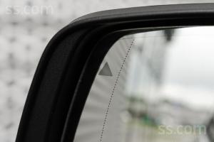 Sarkans Jeep Cherokee 2017 Rīga, ar dzinēja tilpumu 3.00 L un nobraukumu 140 tūkst. km par 21750 €, foto 11 vietnē AUTOMOTO.COM.LV