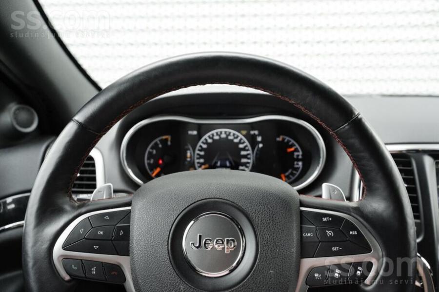 Sarkans Jeep Cherokee 2017 Rīga, ar dzinēja tilpumu 3.00 L un nobraukumu 140 tūkst. km par 21750 €, foto 14 vietnē AUTOMOTO.COM.LV