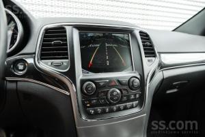 Sarkans Jeep Cherokee 2017 Rīga, ar dzinēja tilpumu 3.00 L un nobraukumu 140 tūkst. km par 21750 €, foto 17 vietnē AUTOMOTO.COM.LV