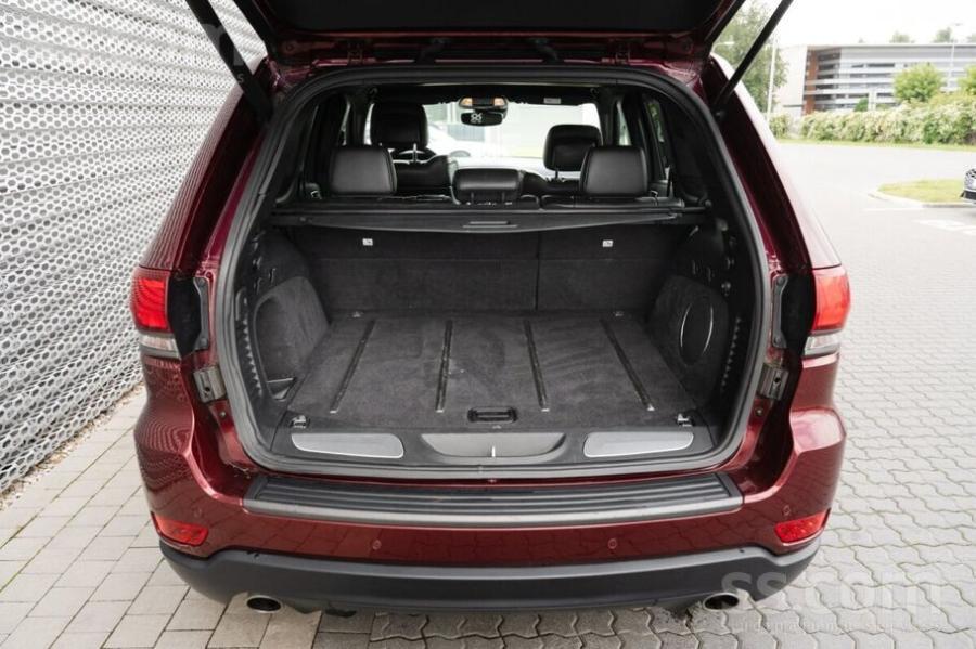 Sarkans Jeep Cherokee 2017 Rīga, ar dzinēja tilpumu 3.00 L un nobraukumu 140 tūkst. km par 21750 €, foto 24 vietnē AUTOMOTO.COM.LV
