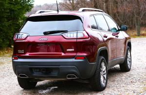 Sarkans Jeep Cherokee 2019 Petrikaičiai, ar dzinēja tilpumu 3.20 L un nobraukumu 132 tūkst. km par 15299 €, foto 12 vietnē AUTOMOTO.COM.LV