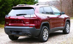 Sarkans Jeep Cherokee 2019 Petrikaičiai, ar dzinēja tilpumu 3.20 L un nobraukumu 132 tūkst. km par 15299 €, foto 13 vietnē AUTOMOTO.COM.LV