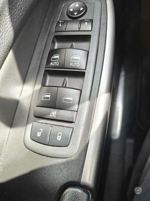 Sarkans Jeep Cherokee 2019 Panevēža, ar dzinēja tilpumu 3.24 L un nobraukumu 71 tūkst. km par 16600 €, foto 10 vietnē AUTOMOTO.COM.LV