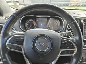 Sarkans Jeep Cherokee 2019 Panevēža, ar dzinēja tilpumu 3.24 L un nobraukumu 71 tūkst. km par 16600 €, foto 12 vietnē AUTOMOTO.COM.LV