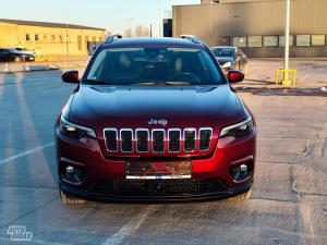 Sarkans Jeep Cherokee 2021 Šauļi, ar dzinēja tilpumu 3.20 L un nobraukumu 70 tūkst. km par 18650 €, foto 3 vietnē AUTOMOTO.COM.LV