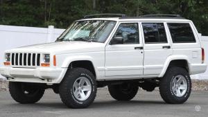 White Jeep Cherokee 2000 in Vilnius, with an engine capacity of 4.00 L and mileage of 166 thousand km for 8999 €, photo 2 on AUTOMOTO.COM.LV