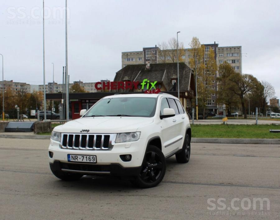 Balts Jeep Cherokee 2012 Rīga, ar dzinēja tilpumu 3.00 L un nobraukumu 251 tūkst. km par 11950 €, foto 1 vietnē AUTOMOTO.COM.LV