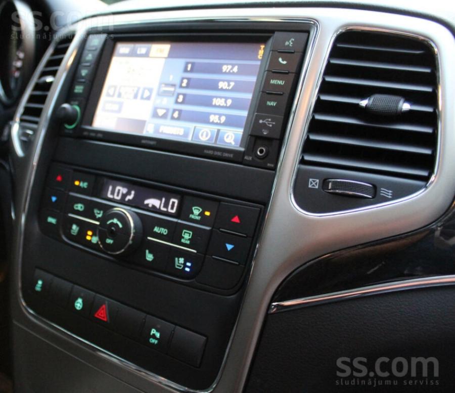 Balts Jeep Cherokee 2012 Rīga, ar dzinēja tilpumu 3.00 L un nobraukumu 251 tūkst. km par 11950 €, foto 3 vietnē AUTOMOTO.COM.LV