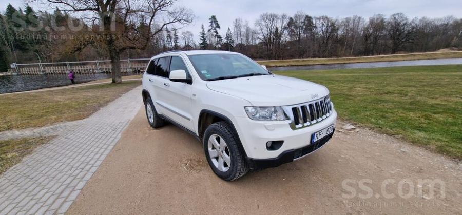 Balts Jeep Cherokee 2012 Ogre, ar dzinēja tilpumu 3.00 L un nobraukumu 239 tūkst. km par 9150 €, foto 3 vietnē AUTOMOTO.COM.LV
