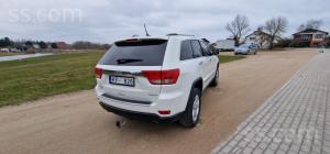 Balts Jeep Cherokee 2012 Ogre, ar dzinēja tilpumu 3.00 L un nobraukumu 239 tūkst. km par 9150 €, foto 4 vietnē AUTOMOTO.COM.LV