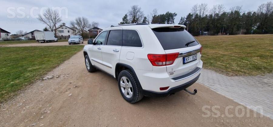 Balts Jeep Cherokee 2012 Ogre, ar dzinēja tilpumu 3.00 L un nobraukumu 239 tūkst. km par 9150 €, foto 5 vietnē AUTOMOTO.COM.LV